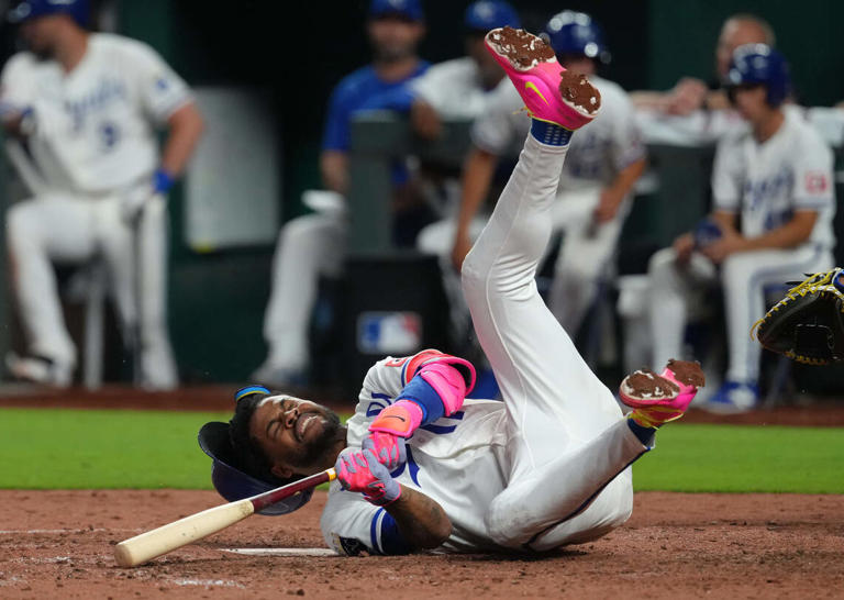 Where things stand as Royals star Maikel Garcia nurses left-hand injury