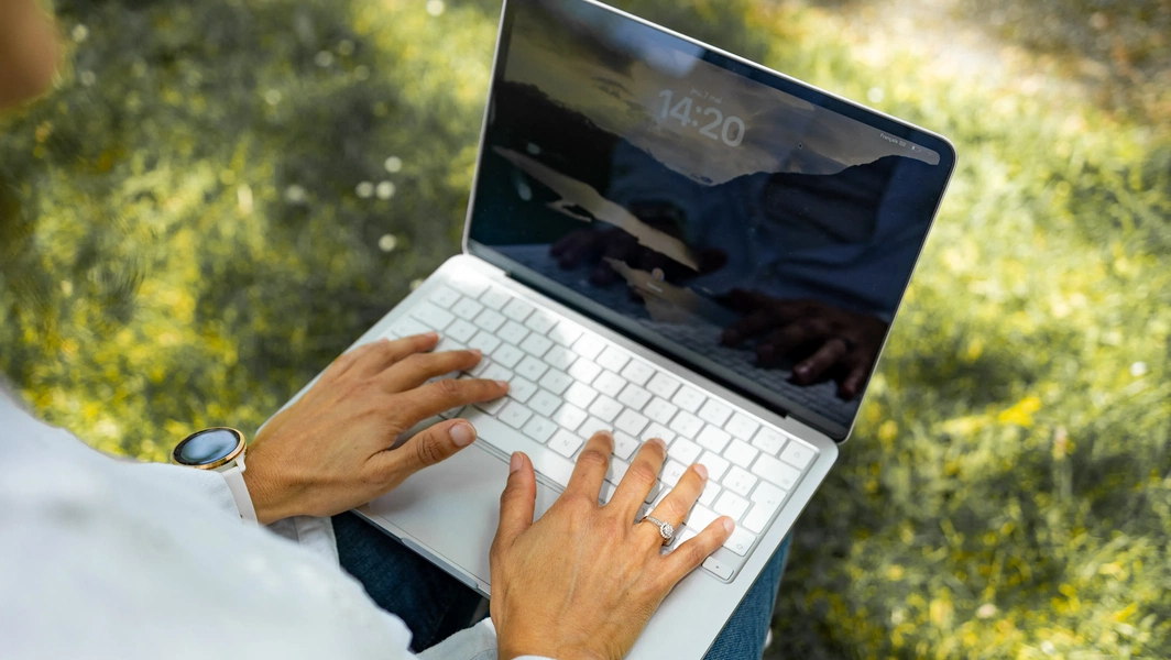 16 flexible side hustles for retirees