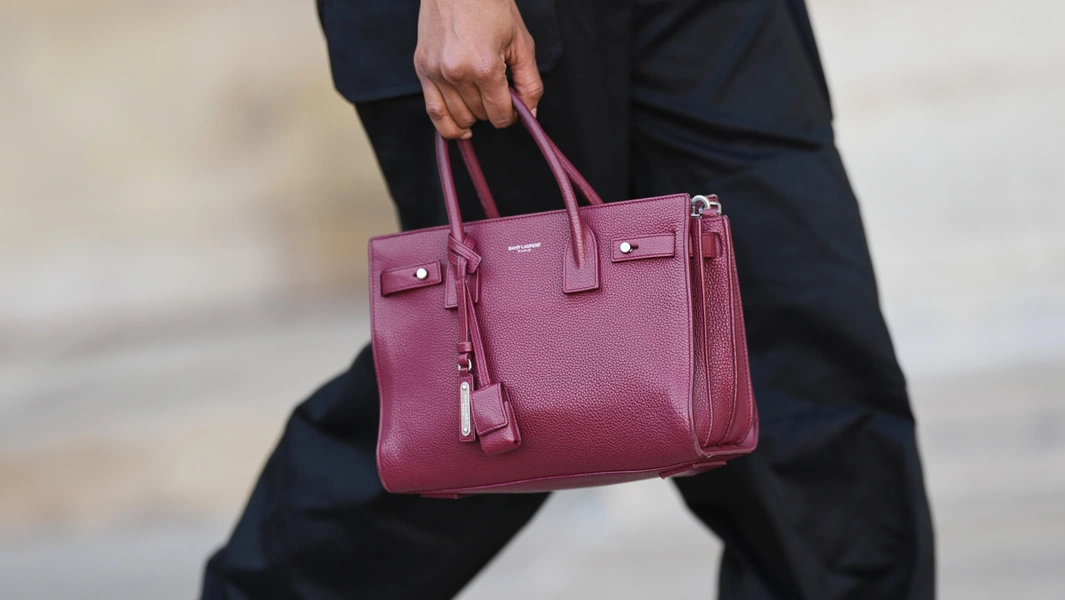 Trends and challenges in the luxury handbag market