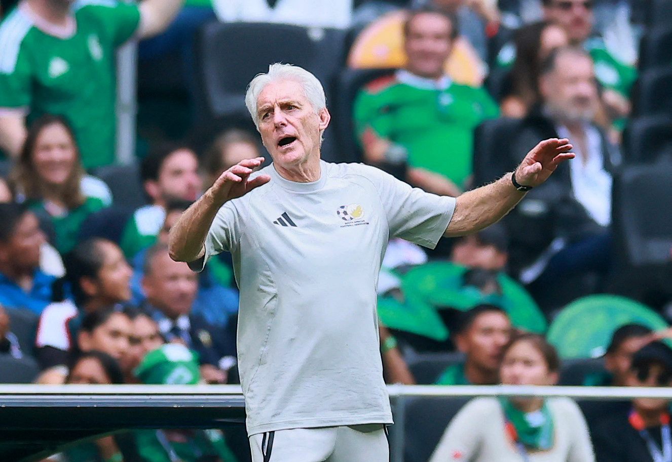 South Africa coach tells critics to 'shut up' before second World Cup match