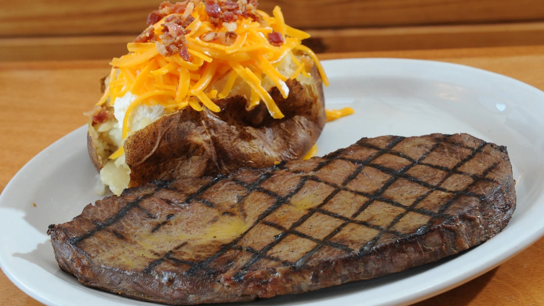 9 healthiest Texas Roadhouse menu choices