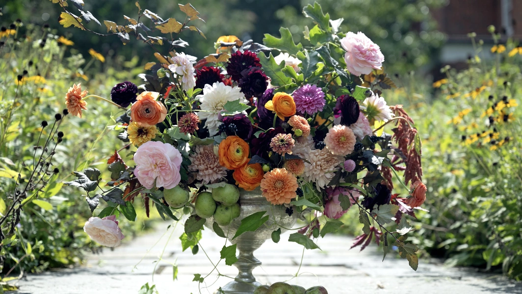 16 floral and botanical trends transforming interiors in 2026