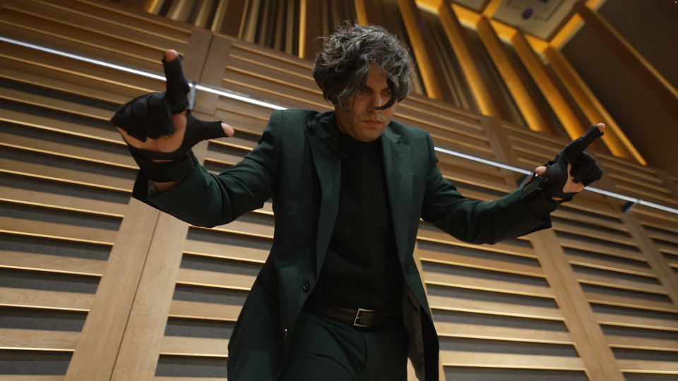 ‘Cyborg soloist’ controls music with hands, eyes and brain