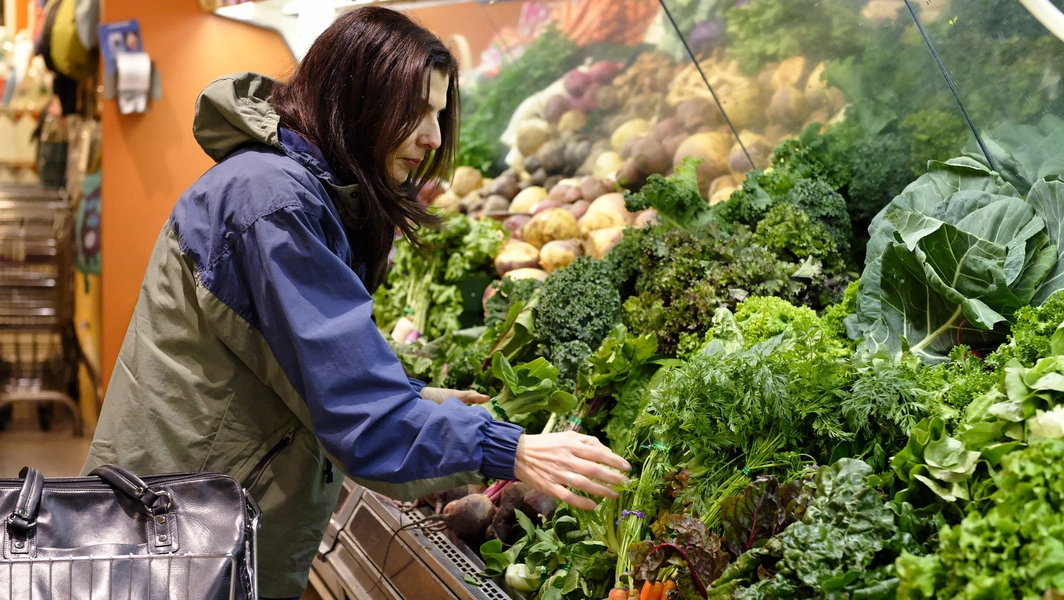 Orthorexia nervosa: Causes, effects, and treatment approaches