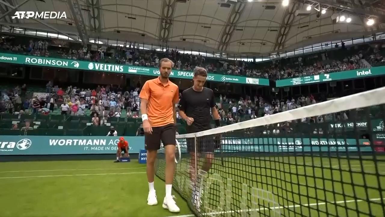 Daniil Medvedev sweeps out Terence Atmane to advance to Halle quarter ...