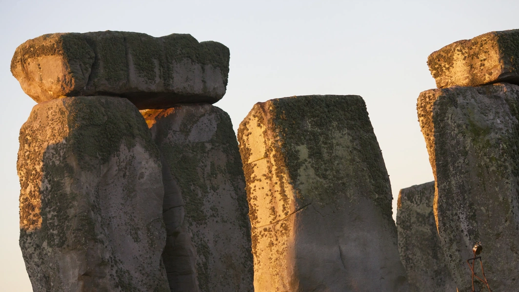 Bulford wooden monument predates Stonehenge's solar alignment by 500 years