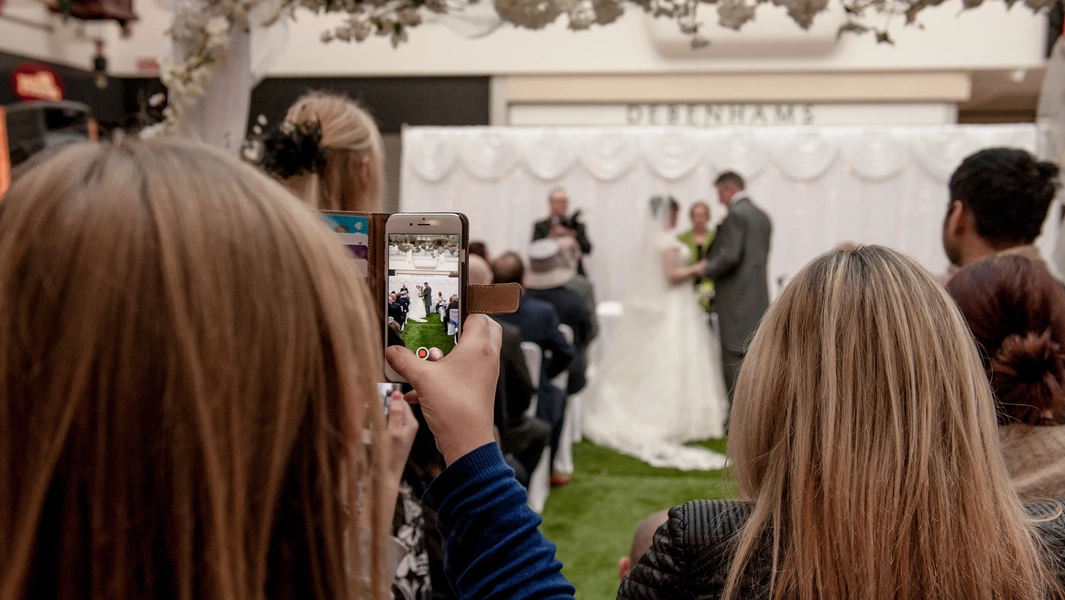 20 common wedding etiquette mistakes to avoid