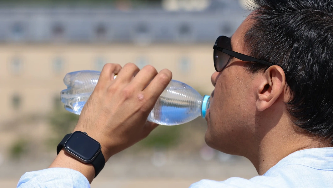 Practical strategies to boost daily hydration