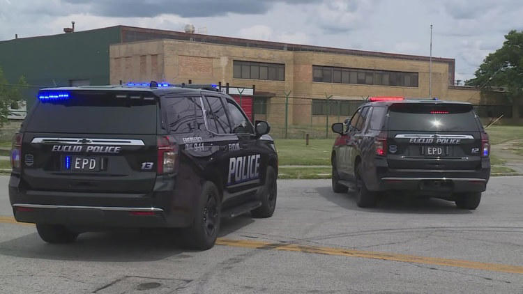 Chemical spill at Euclid business causes hourslong hazmat response