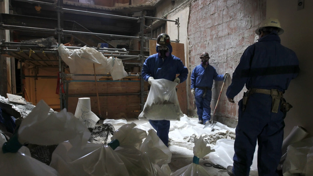 7 hazardous building materials to avoid