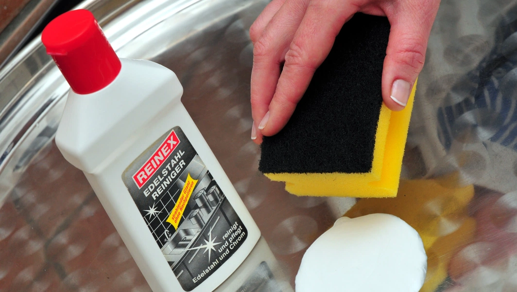 How to remove grease from stainless steel
