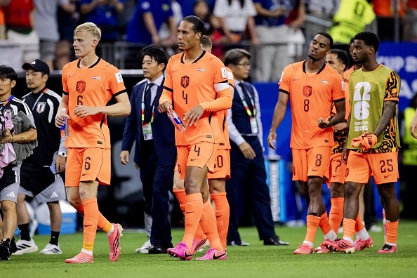 Rafael van der Vaart apologises for Japanese 'joke'