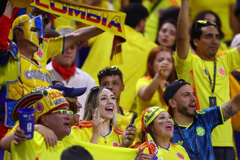 Ciudad de México se tiñe de amarillo con la llegada de los hinchas ...