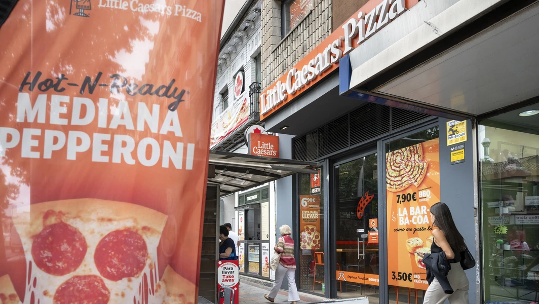 5 popular Little Caesars pizza varieties