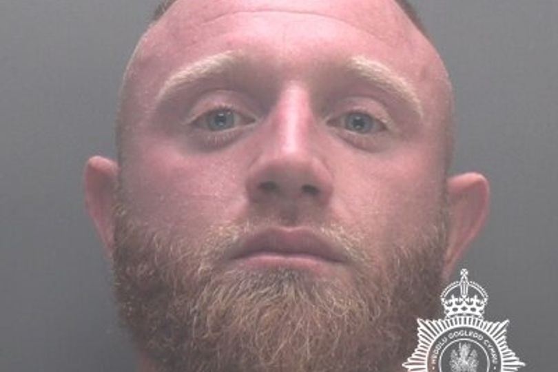 Man jailed after six-hour armed standoff with police and threats to ...