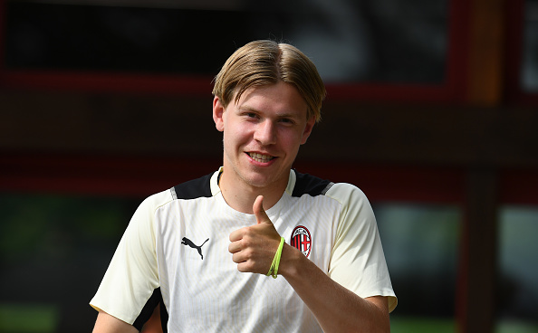 Milan, Hauge: "Sono ancora tifoso del Milan. Mi dispiace vederlo di ...
