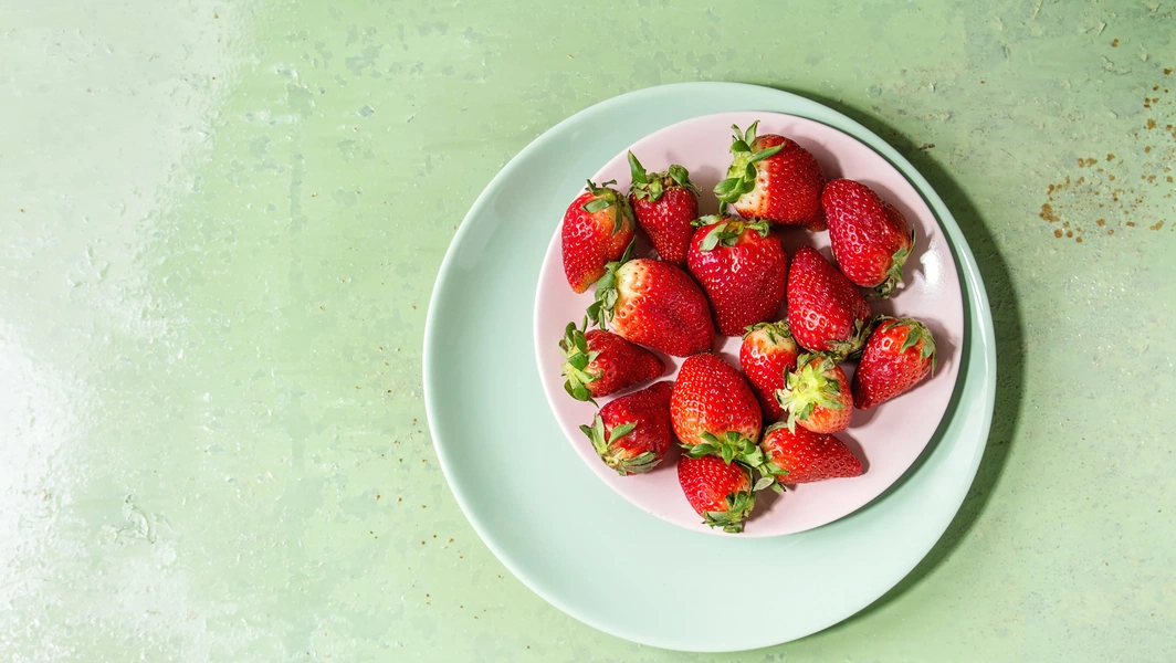 Strawberry cookies: ingredients, baking, and serving tips