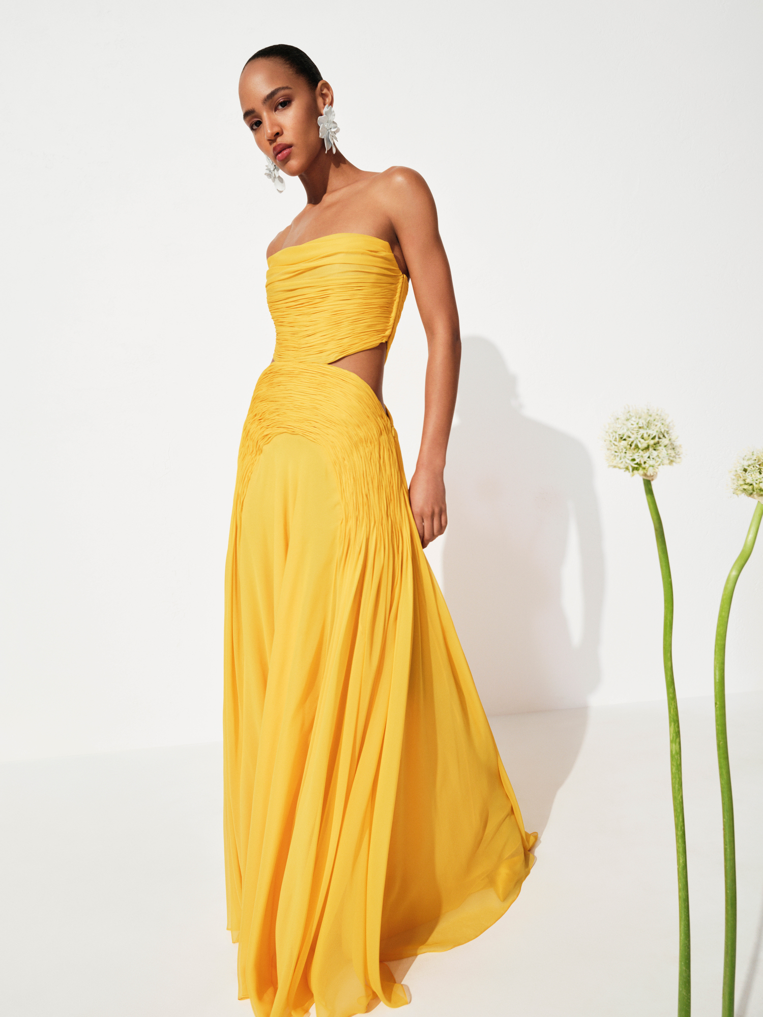 Resort 2027 trend: Bright colors