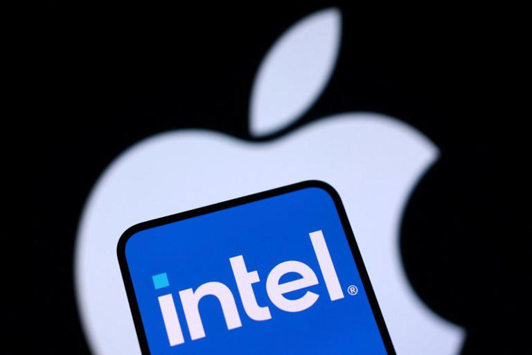 Trump says Apple to partner with Intel on US chip design, production