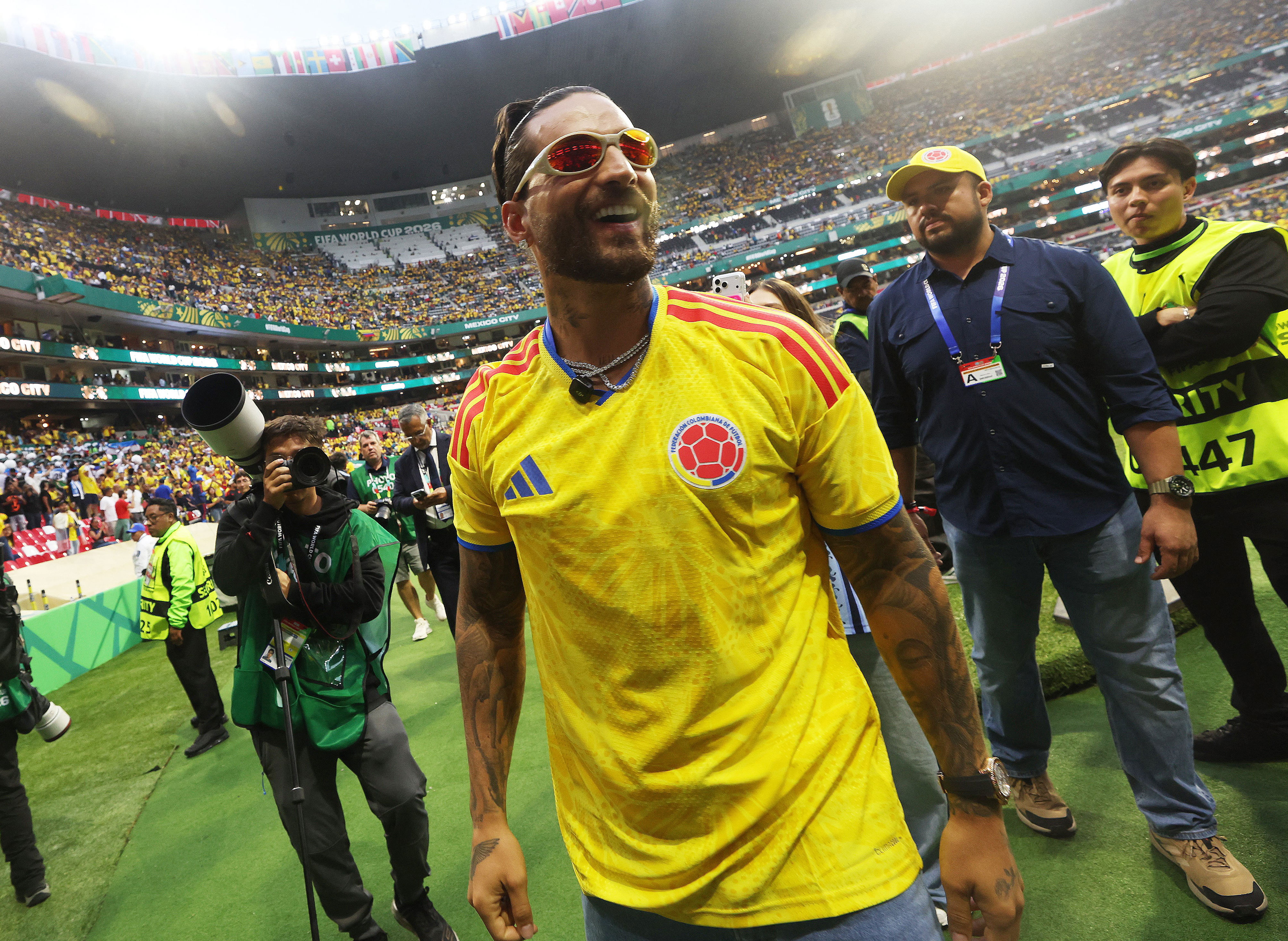 Maluma y un tsunami amarillo aúpan a Colombia en su regreso a los Mundiales