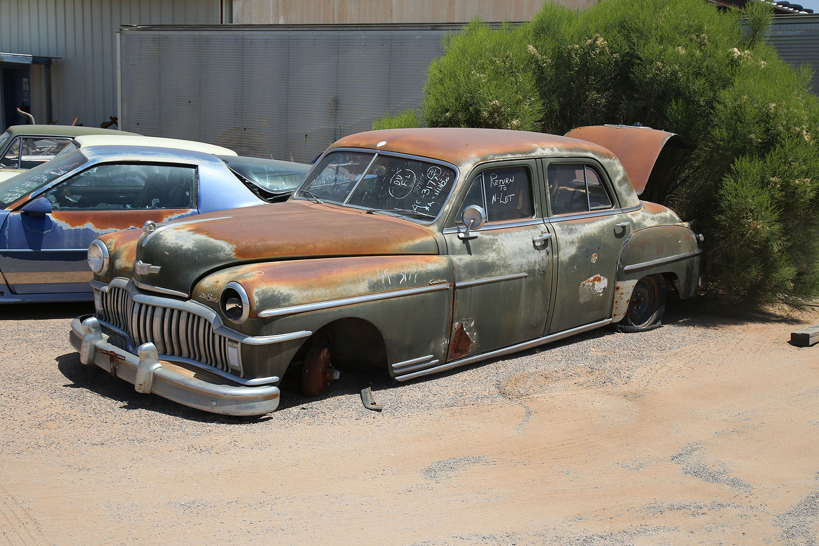 Le gemme dello sfasciacarrozze di Desert Valley Auto Parts, Arizona