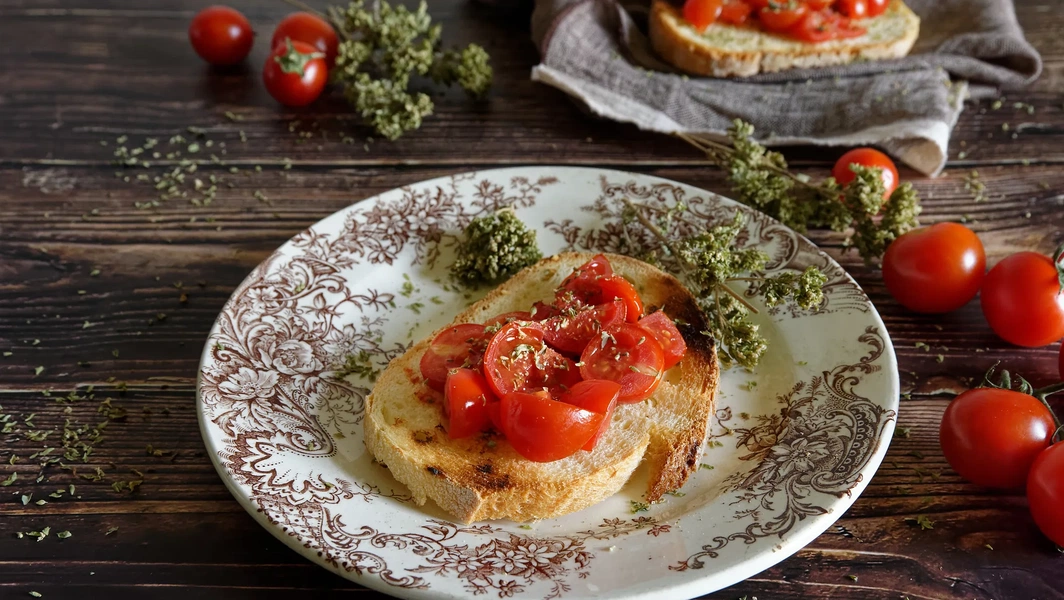 Creative garlic bread variations