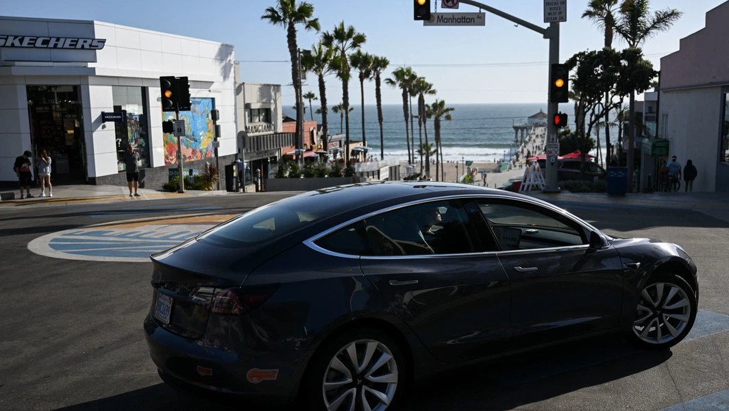Tesla widens US EV lead as Kia halts EV4 launch