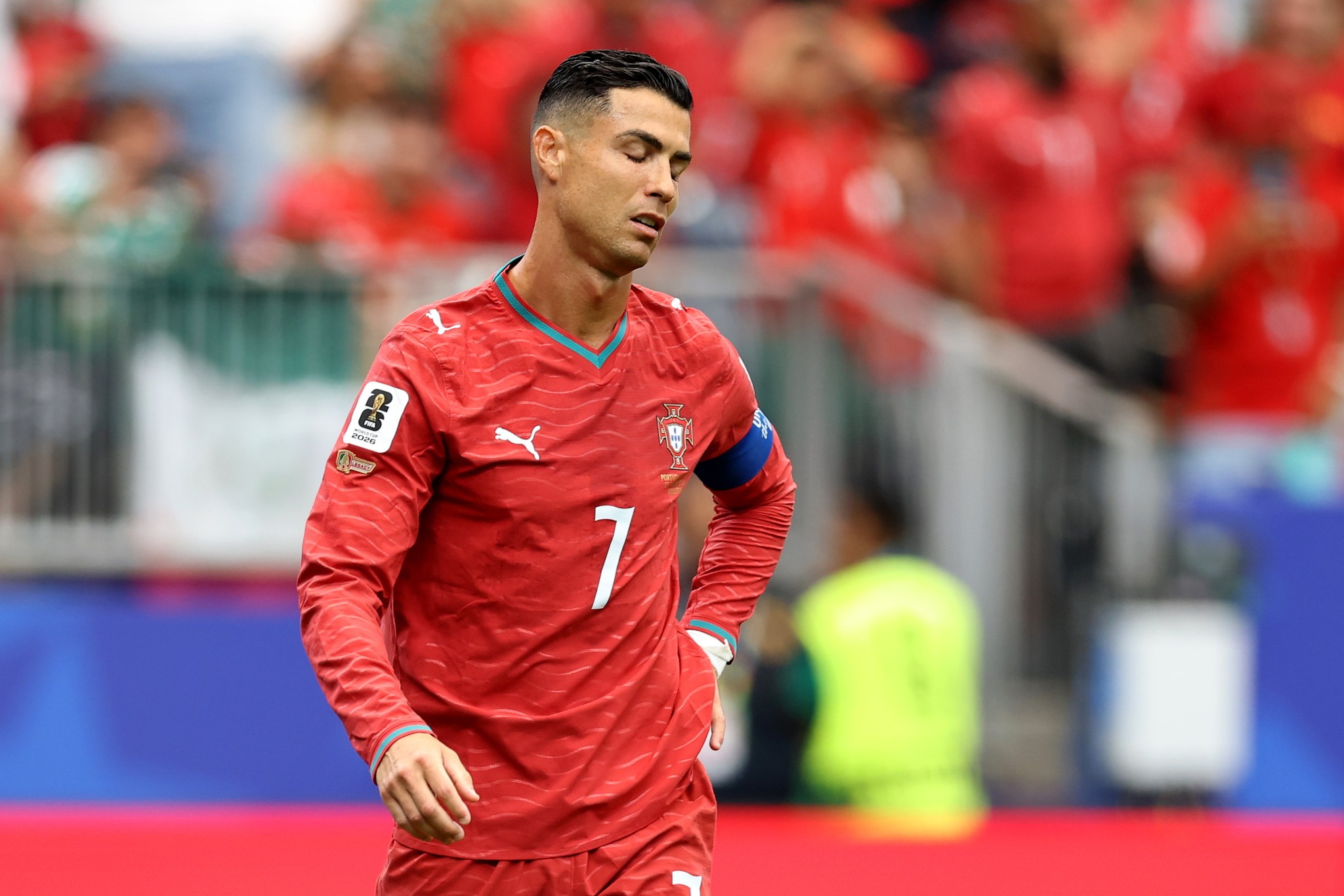 Roberto Martínez is under fire after defending Ronaldo's World Cup dud