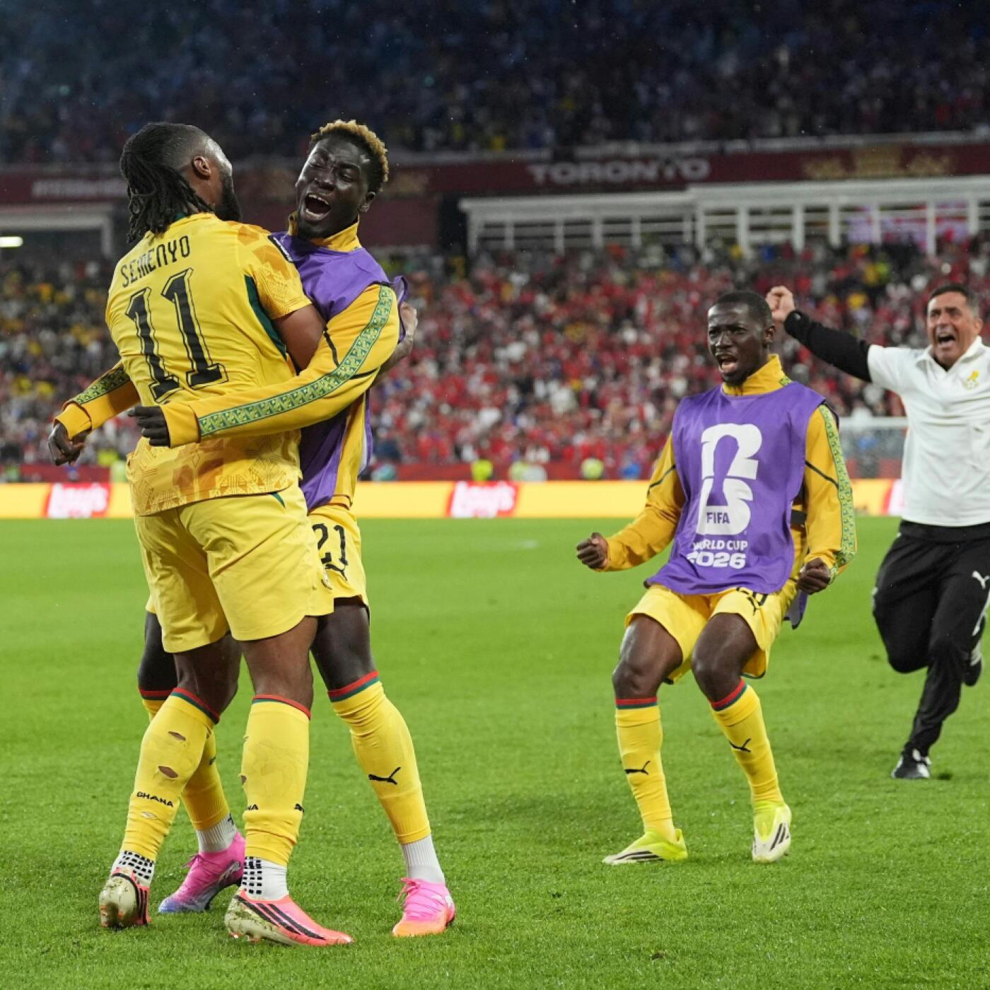 Ghana trifft spät zum Sieg, verliert aber Goalie Lawrence Ati Zigi