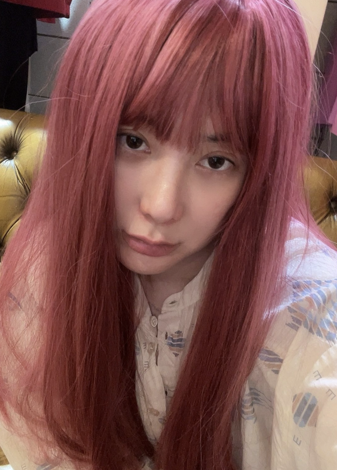 Seo In-young, on the verge of remarriage, transforms with long pink ...