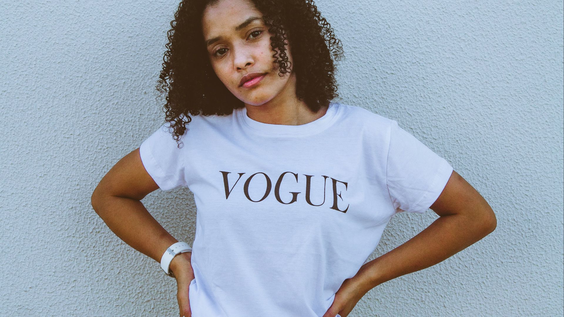 20 fashion choices that make men think a woman is naturally beautiful