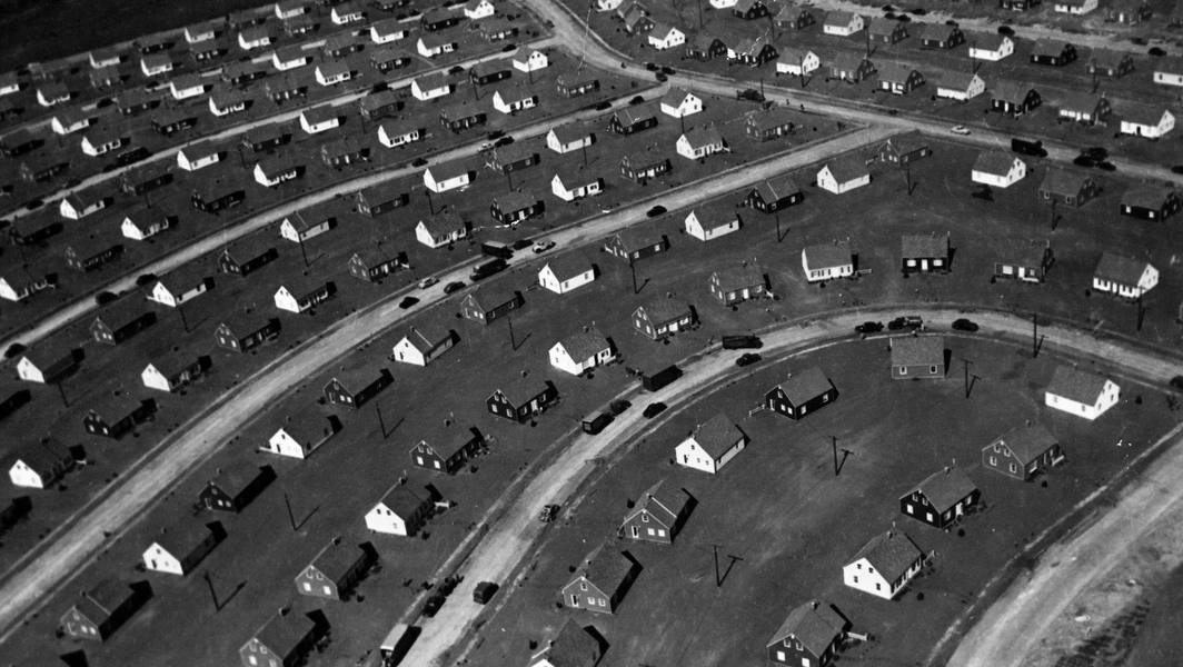 Levittown: Building suburbia and enforcing segregation