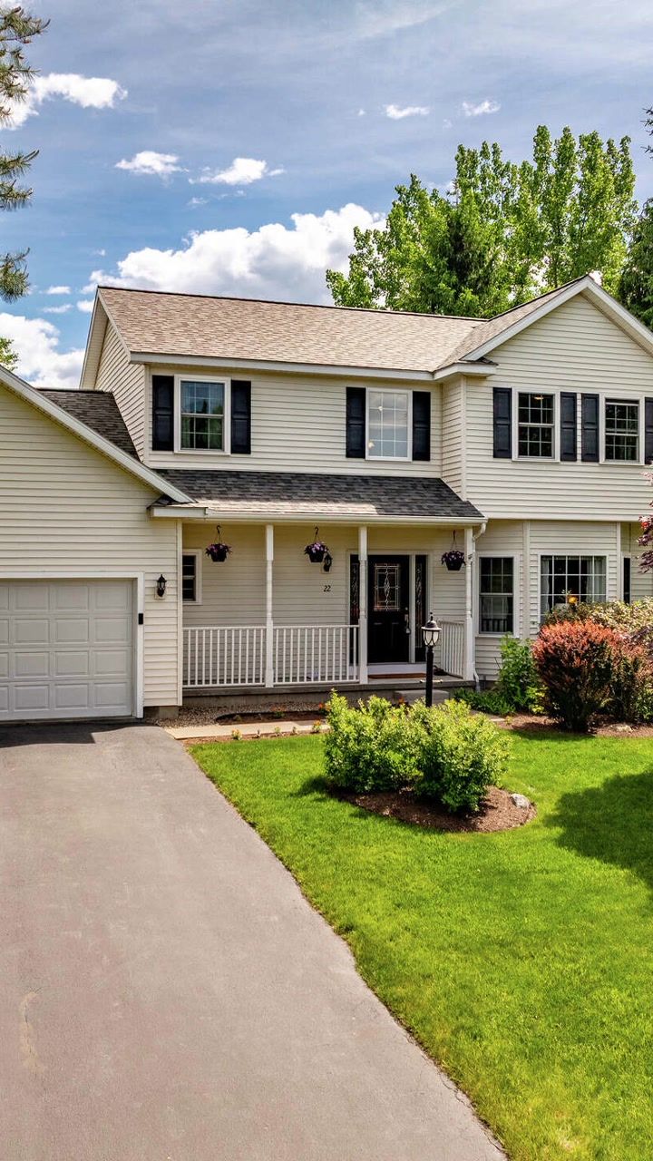 House of the week: Carefully maintained Clifton Park colonial