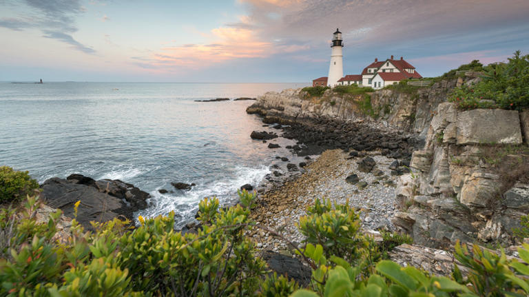 An incredible beach park famous for featuring Maine's oldest lighthouse ...