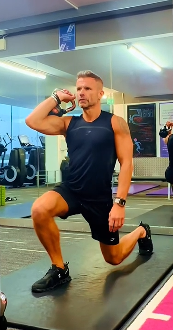 Full body kettlebell circuit workout for fat loss and muscle tone