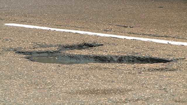 Jackson residents hopeful after city plans pothole repair on Lakewood Drive