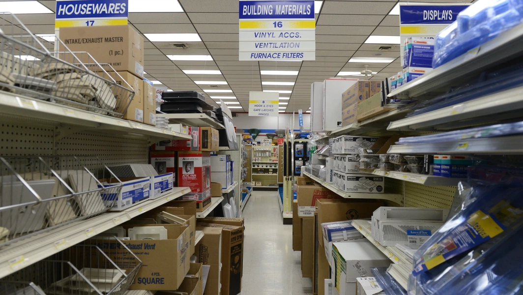 Major hardware and tool retailers in Indiana