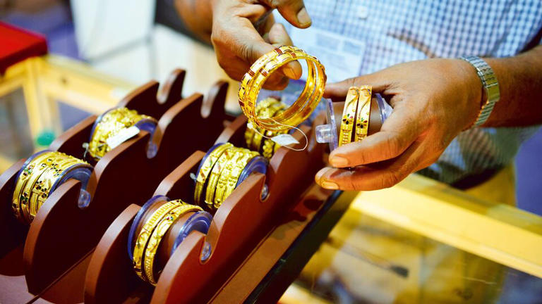 Gold, silver rates today: MCX gold rate slips below ₹1.53 lakh per 10 ...