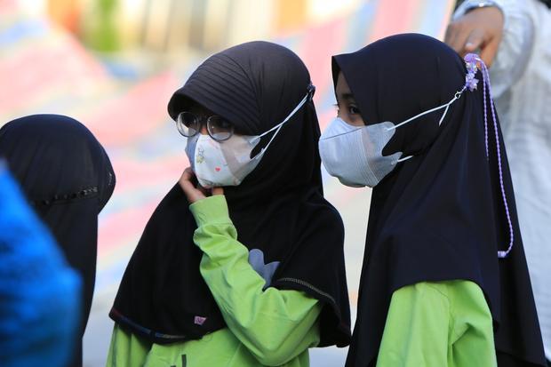 Polusi udara Surabaya terburuk pagi ini, warga diimbau pakai masker