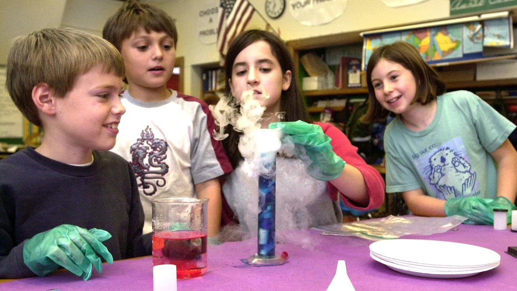 12 engaging science experiments for kids