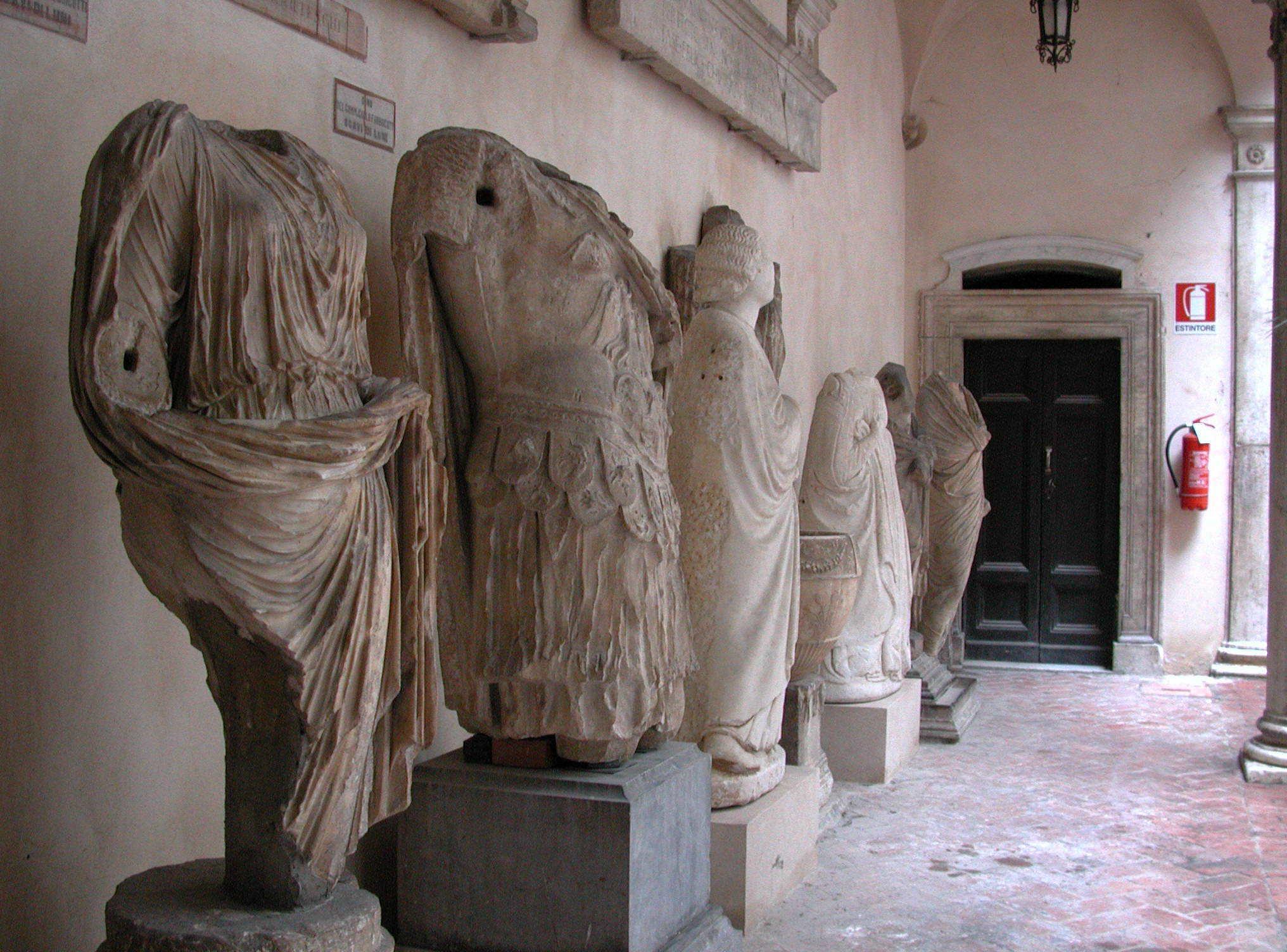 Il destino di Palazzo Rosso: "La biblioteca non si può fare. I fondi ...