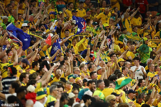 Socceroos World Cup fans sing controversial Trump 'sex offender' chant ...