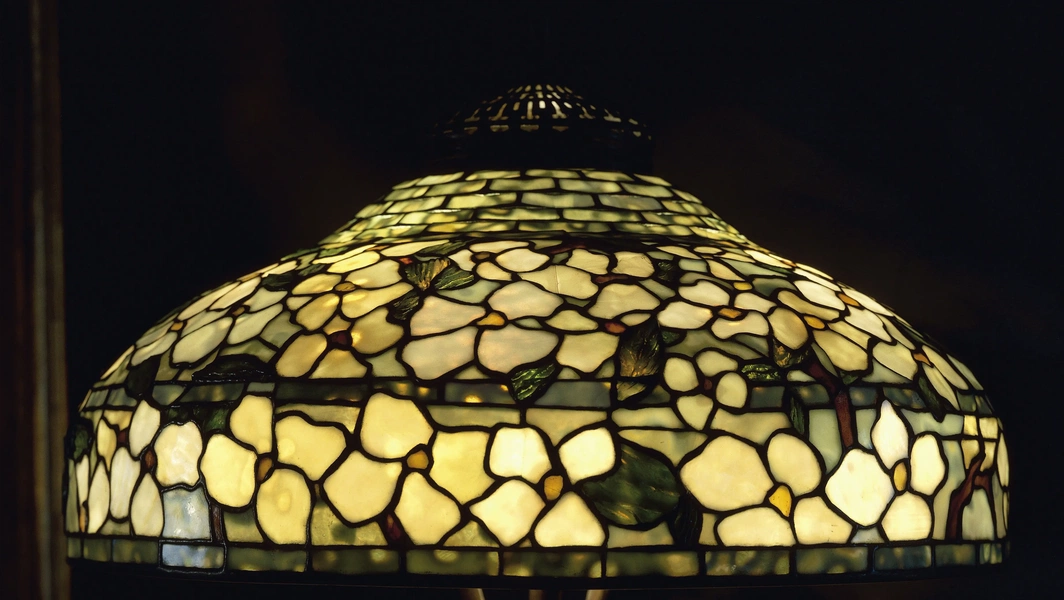 Identifying and valuing authentic Tiffany lamps