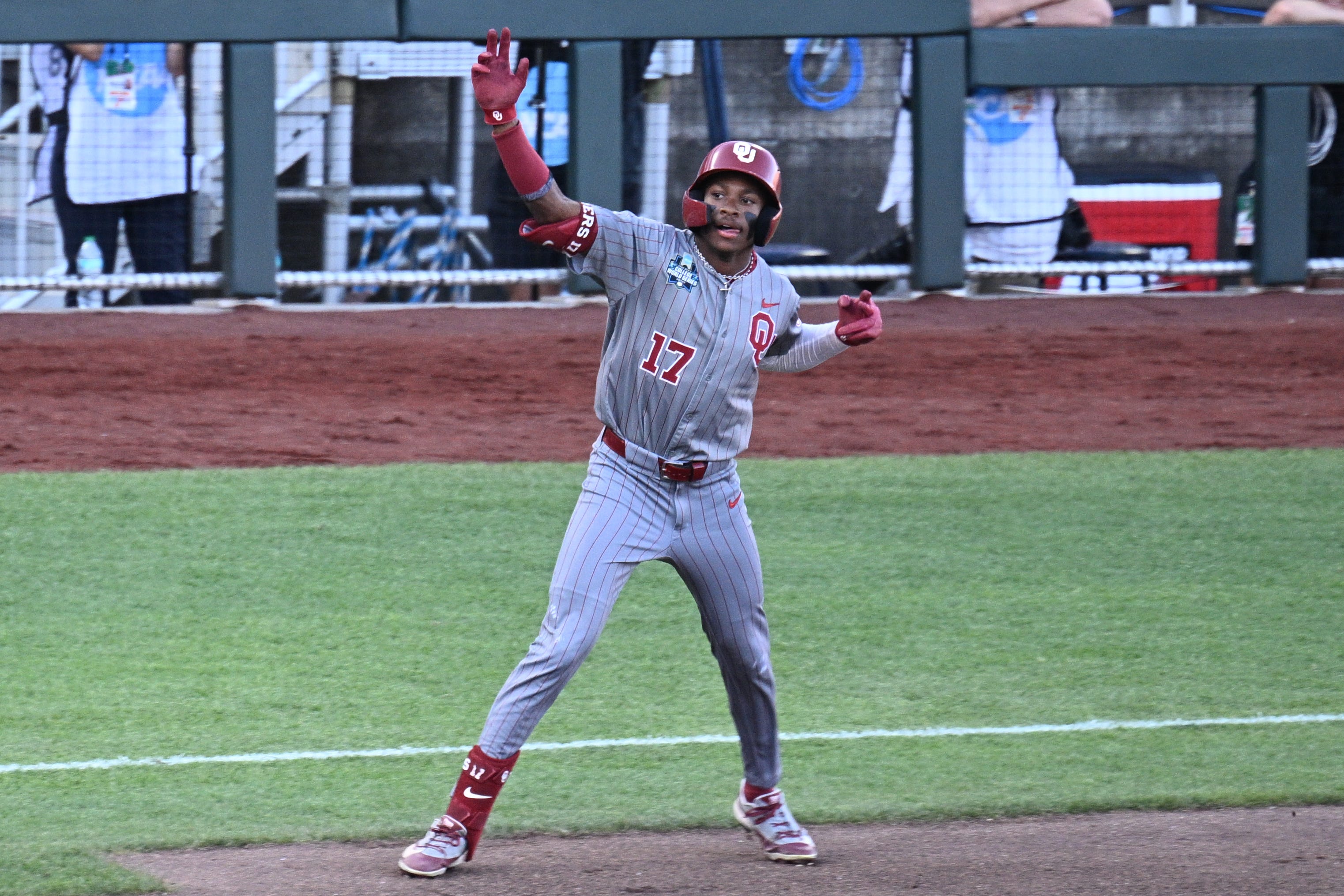 Oklahoma beats Georgia, heads to national championship series