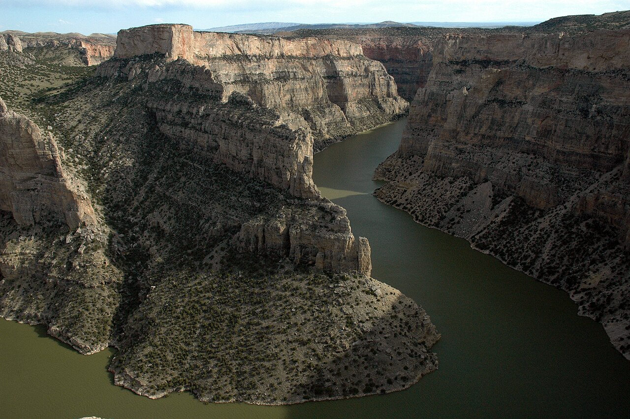 This Montana-Wyoming canyon has wild horses, ancient trails, and almost ...
