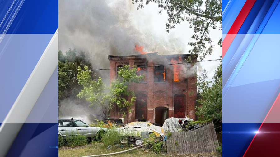 Historic mill building fire in Manchester, no injuries