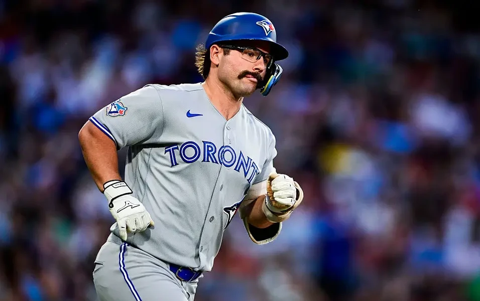 Schneider’s aggressive resurgence boosts Blue Jays’ playoff hopes