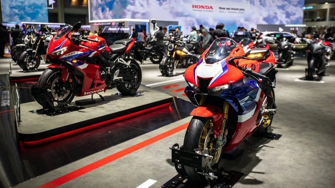 Honda’s race-bred motorcycles for street and track