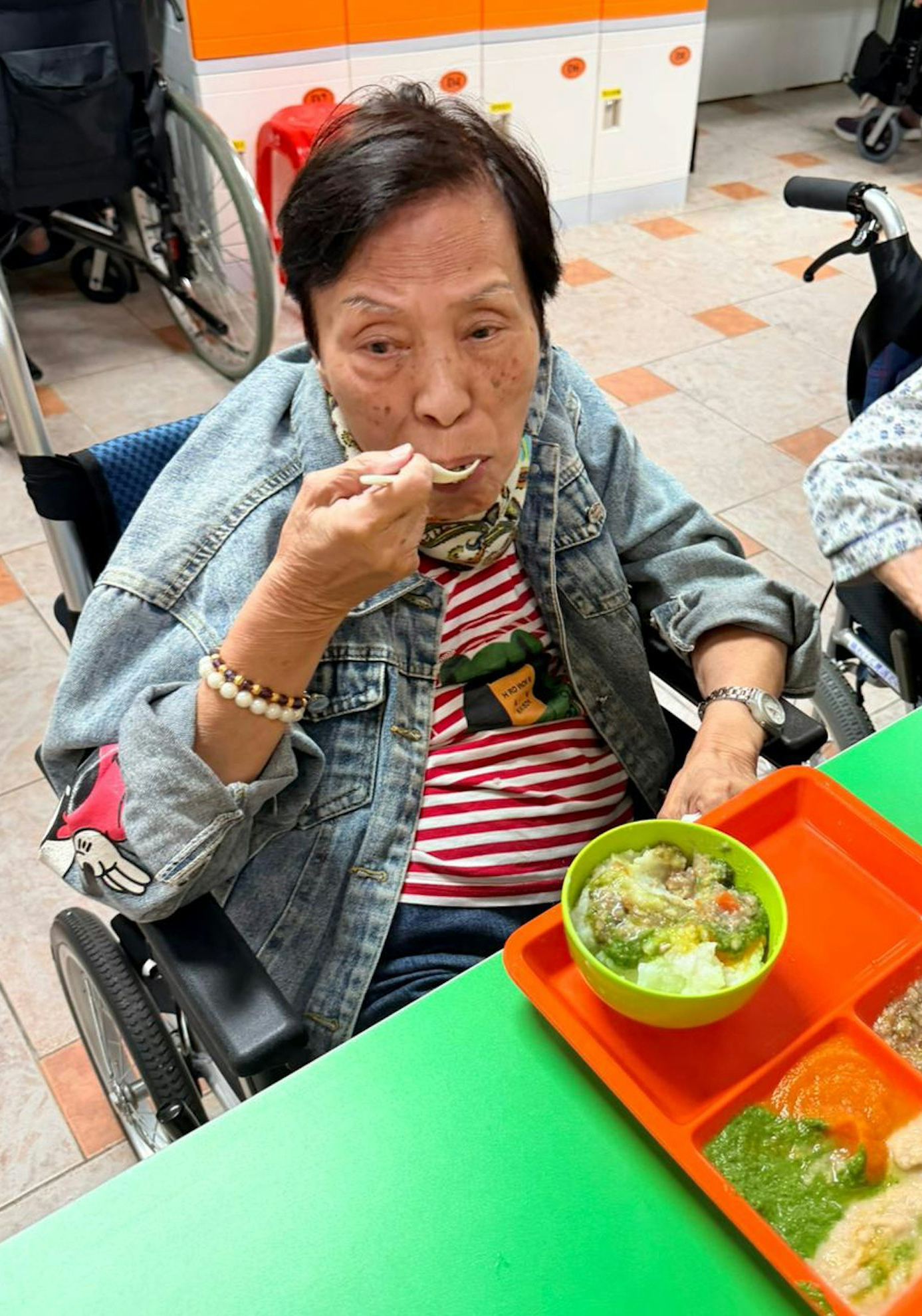 Diễn viên Dư Mộ Liên vào viện dưỡng lão