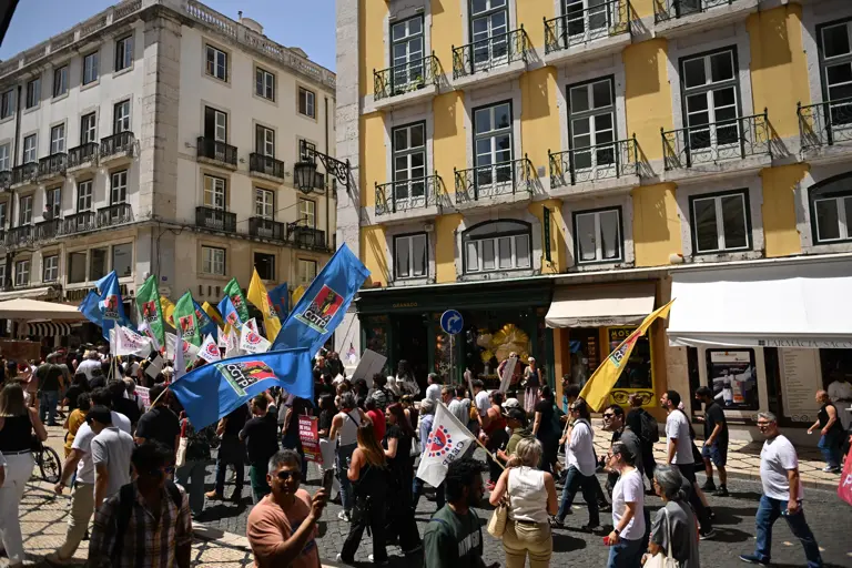 Pacote laboral abre porta a "círculo vicioso" de contratos precários ...